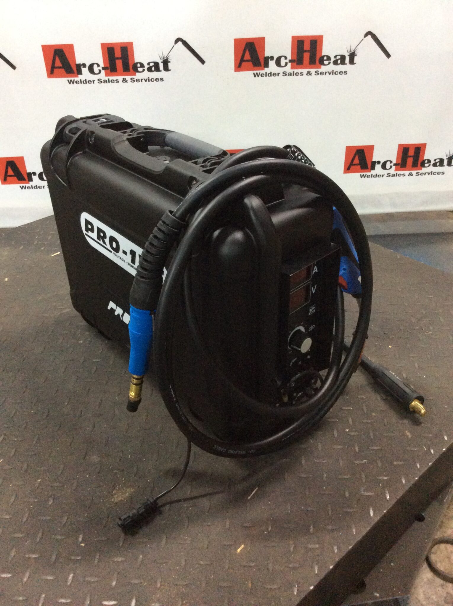 Profax 1VS Suitcase Feeder with Miller M-25 Style Gun - Arc-Heat